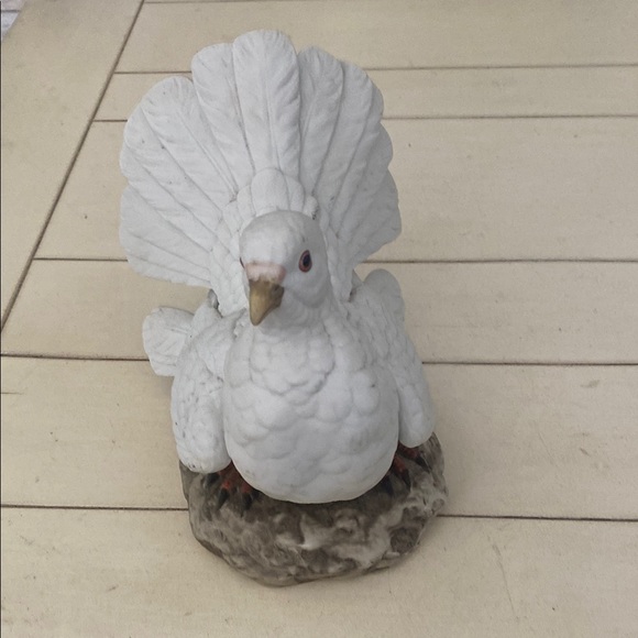 ANDREA FENZI | Accents | White Porcelain Sitting Dove Figurine By ...